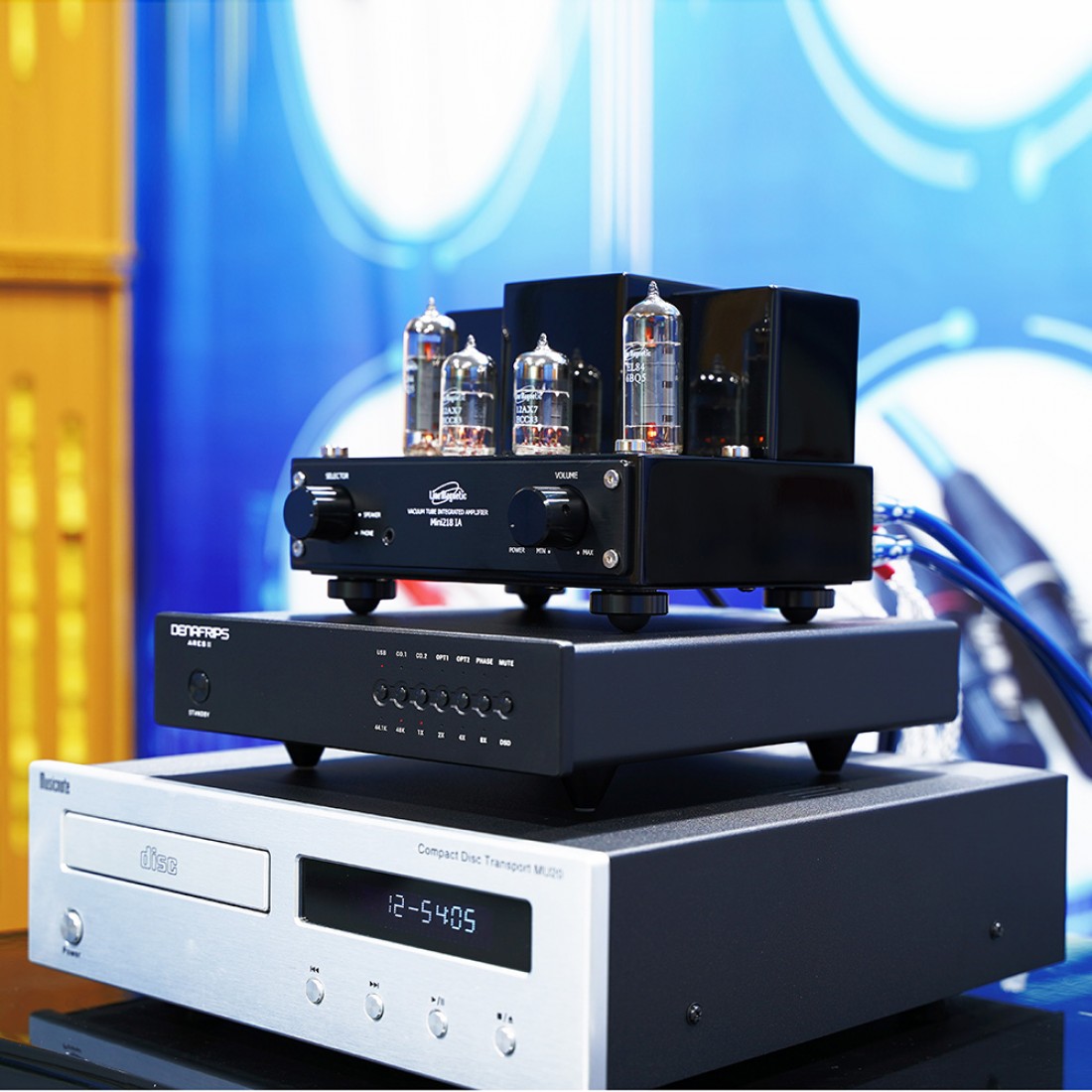 Line Magnetic LM-mini218IA integrated El84 single-ended tube amplifier ...